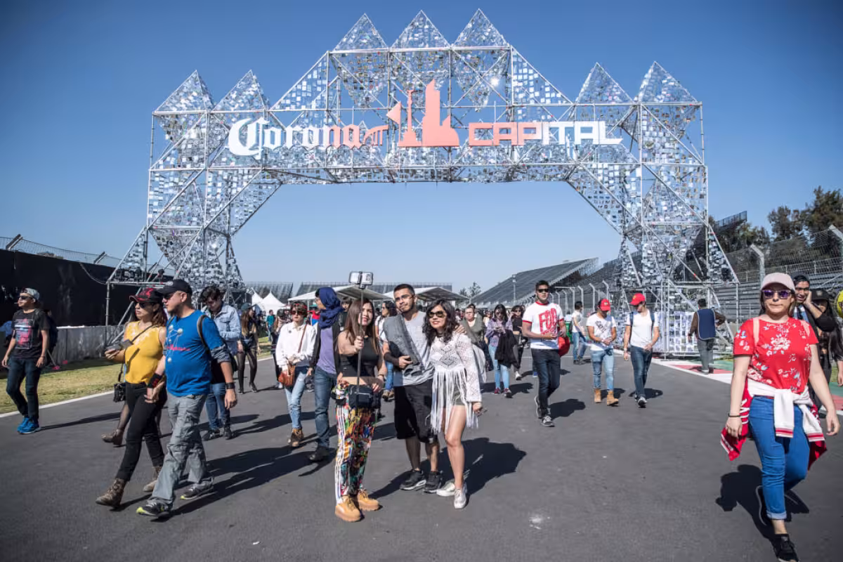 Corona Capital 2025: Horarios oficiales por día del 14 al 16 de ...