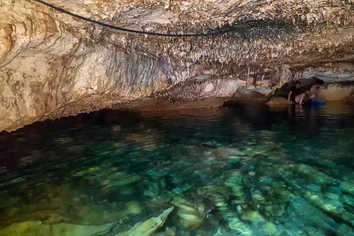 Cenote “El Pocito”, atractivo ubicado en el patio de una casa en ...