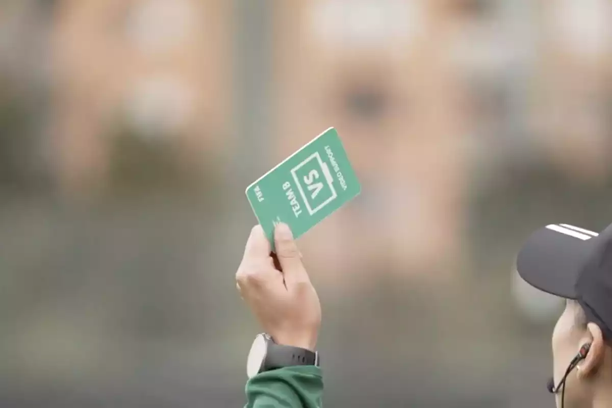 ¿Qué es la tarjeta verde de la FIFA y cuándo se usará en el futbol ...