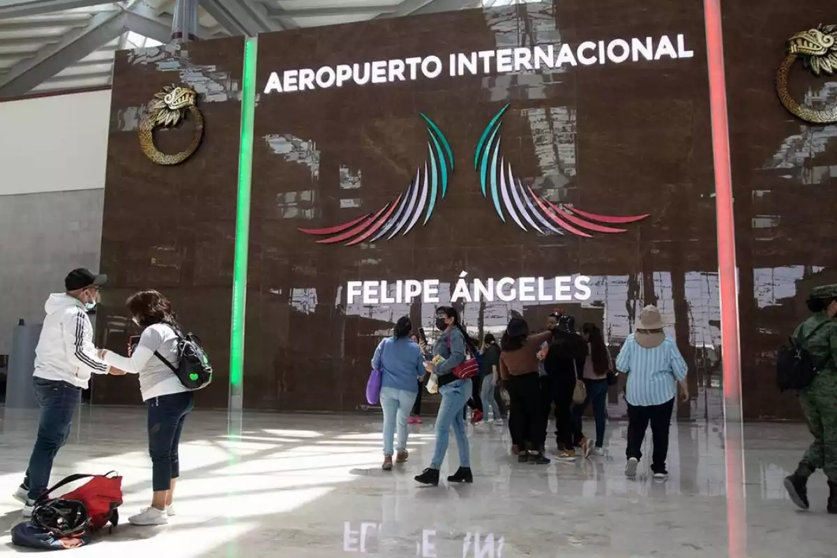 AIFA inaugura su terminal de carga con vuelo procedente de Tijuana - PorEsto