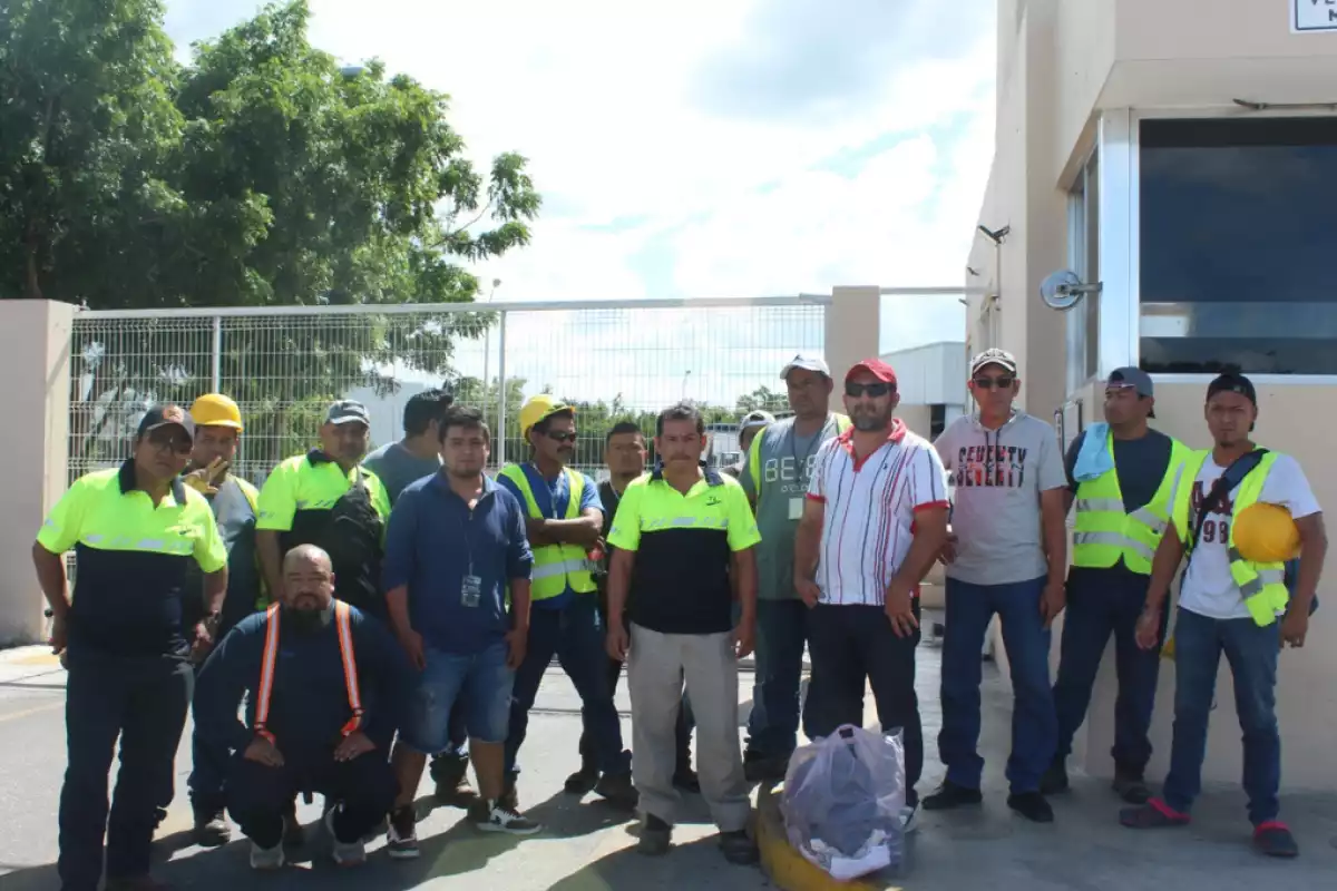 Transportistas bloquean entrada a la empresa TL del Sur en Progreso ...