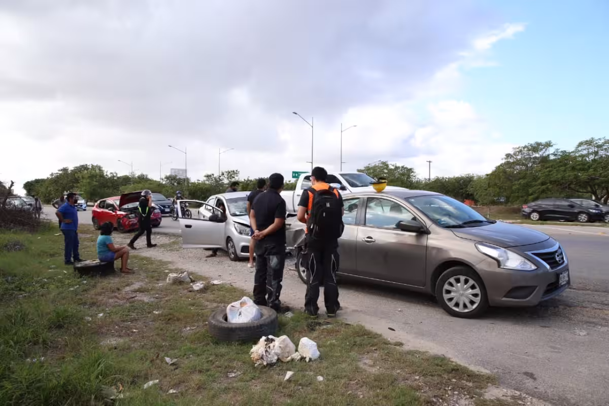 Se registran dos carambolas sobre el Periférico de Mérida - PorEsto