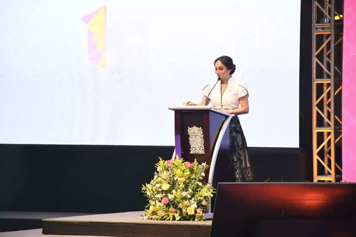 Biby Rabelo se olvida de su informe como Alcaldesa de Campeche para ...