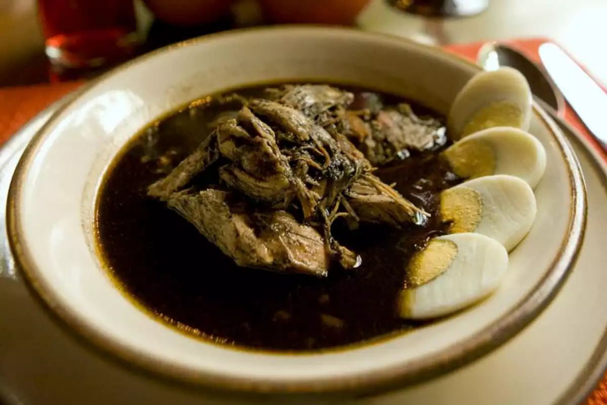 Cómo preparar relleno negro yucateco, paso a paso, para disfrutar con la familia el fin de ...
