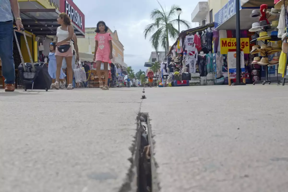 Calles agrietadas de Cozumel dejan entrar contaminantes al agua potable ...