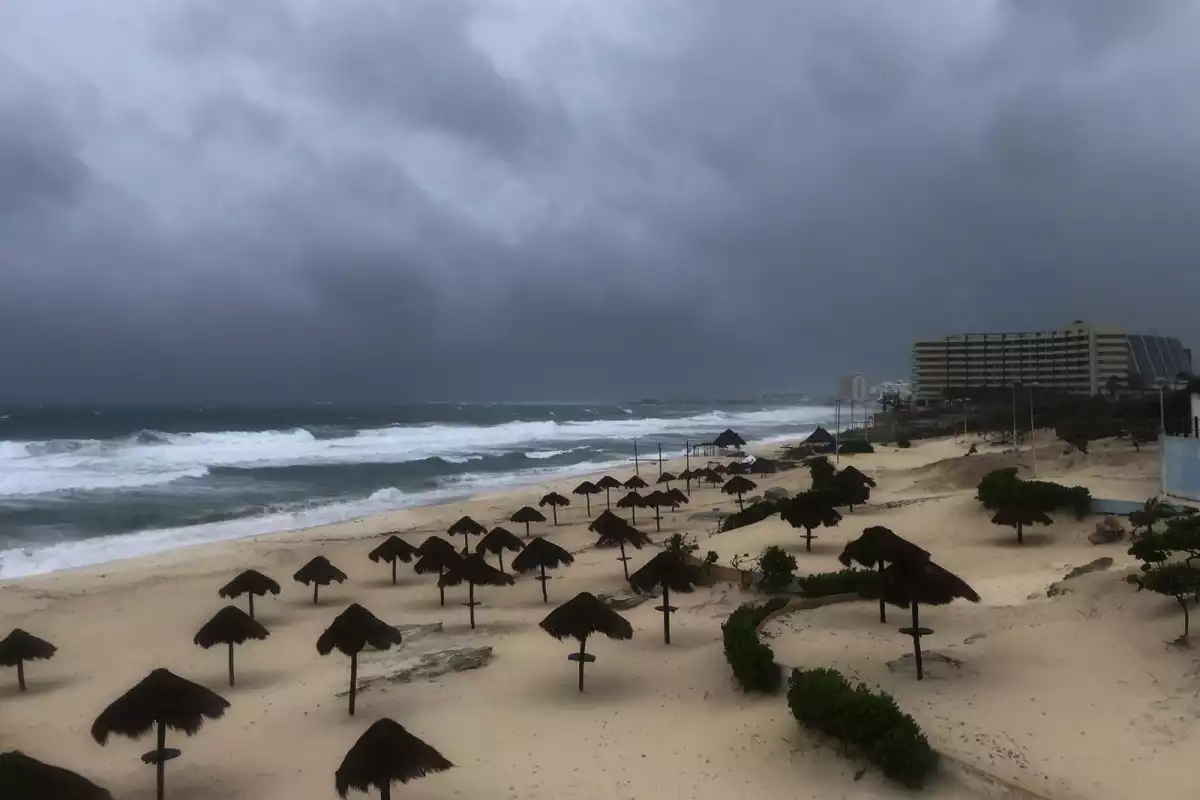 Huracán Ida provocará oleaje fuerte en Quintana Roo; sigue su ...