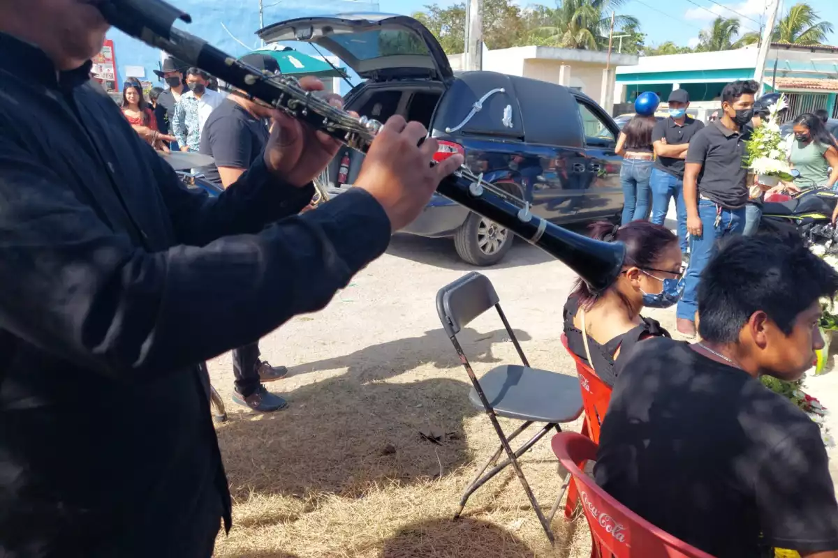 Dan el último adiós a Jared Baas, jinete corneado en San Antonio ...
