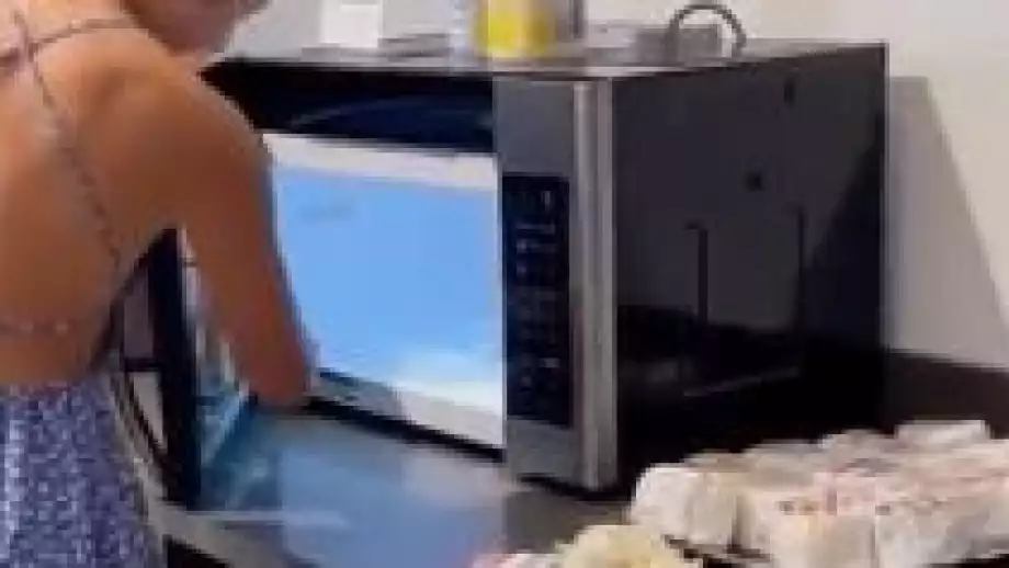 Microondas: Mitos y verdades acerca de su uso - PorEsto