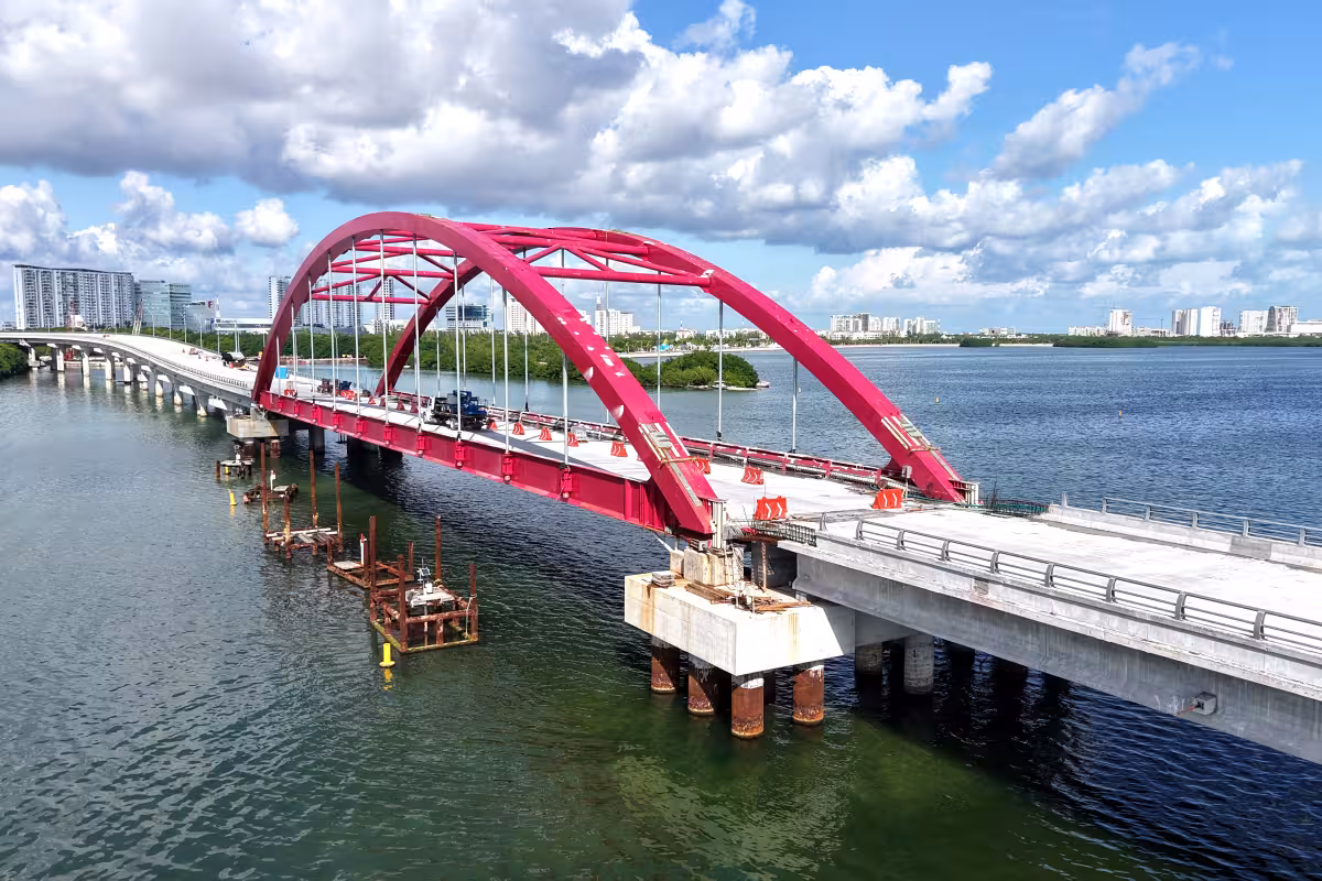 Arco del Puente Nichupté en Cancún presenta avance del 96% - PorEsto