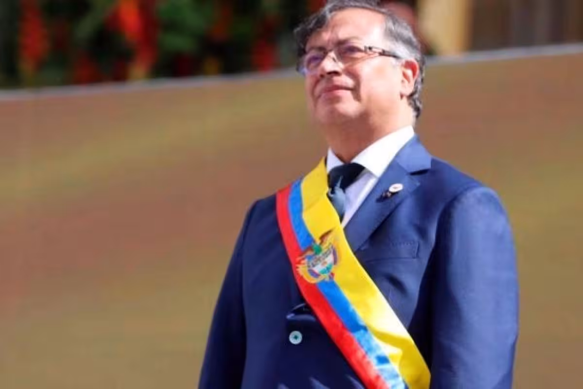 Los 10 compromisos que Gustavo Petro hizo como nuevo Presidente de ...