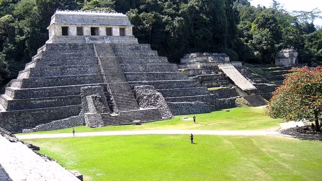 Parque Nacional de Palenque, es un lugar turístico más representativo ...