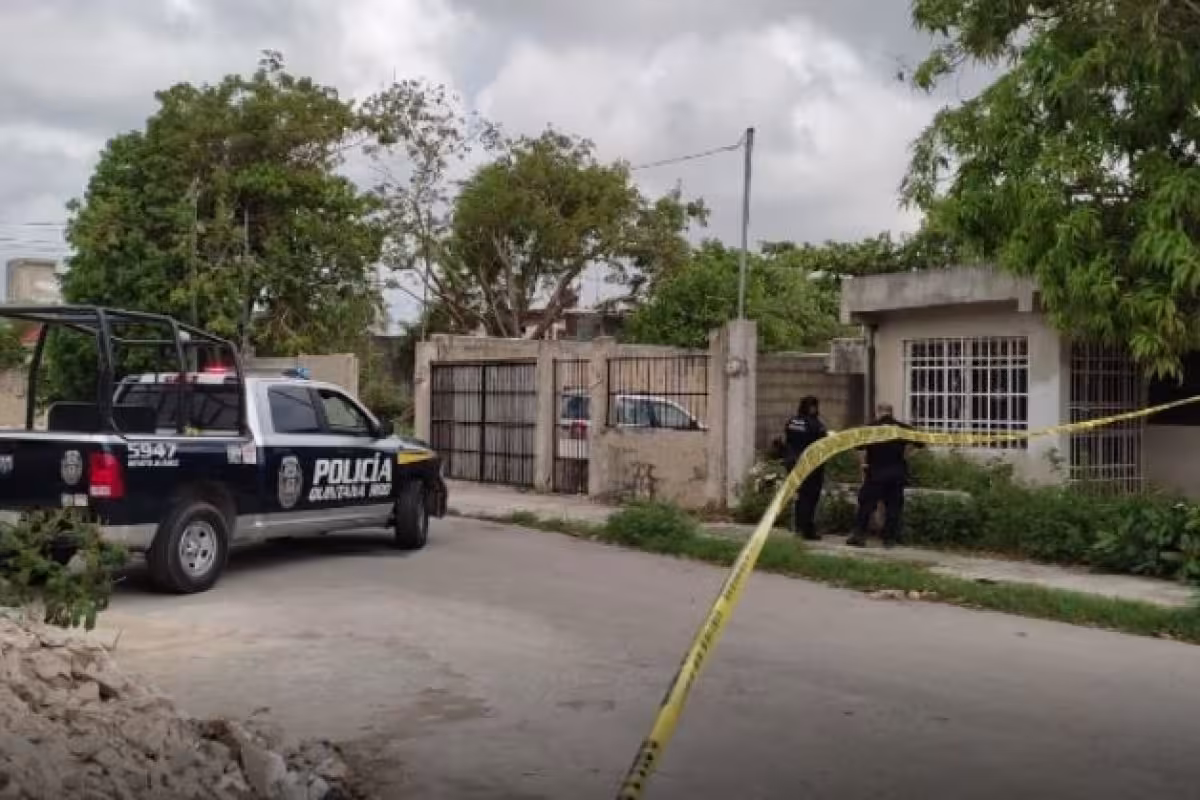 Asesinan a un hombre y lo cuelgan de un árbol en la SM 237 de Cancún - PorEsto