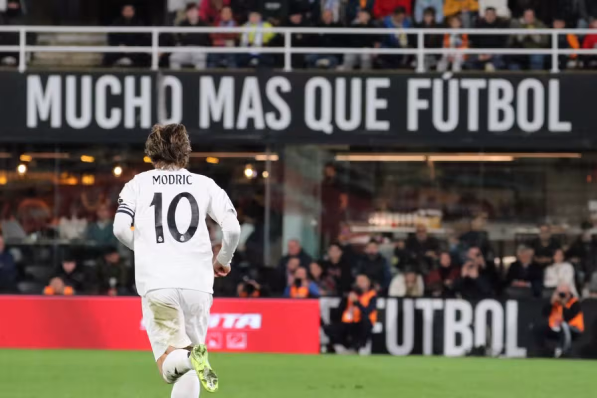 Luka Modric anuncia que deja al Real Madrid ¿Cuándo será su último ...