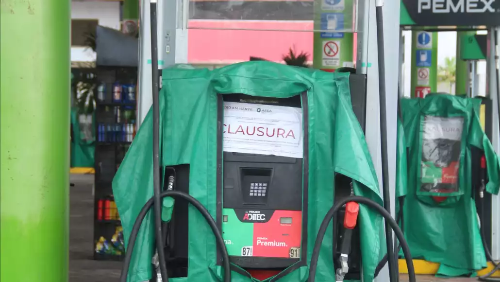 Profeco clausuró seis gasolineras en Yucatán por no entregar litros completos - PorEsto