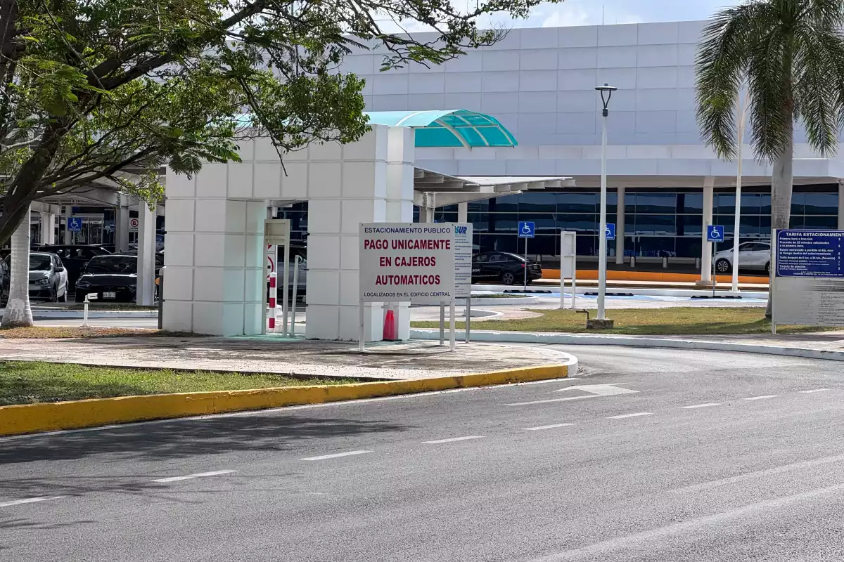 Desde 49 hasta los 300 pesos: Los costos del estacionamiento en el ...