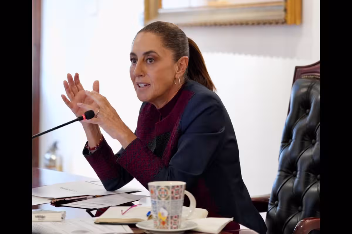 Presidenta Sheinbaum se reúne con economistas en Palacio Nacional para ...