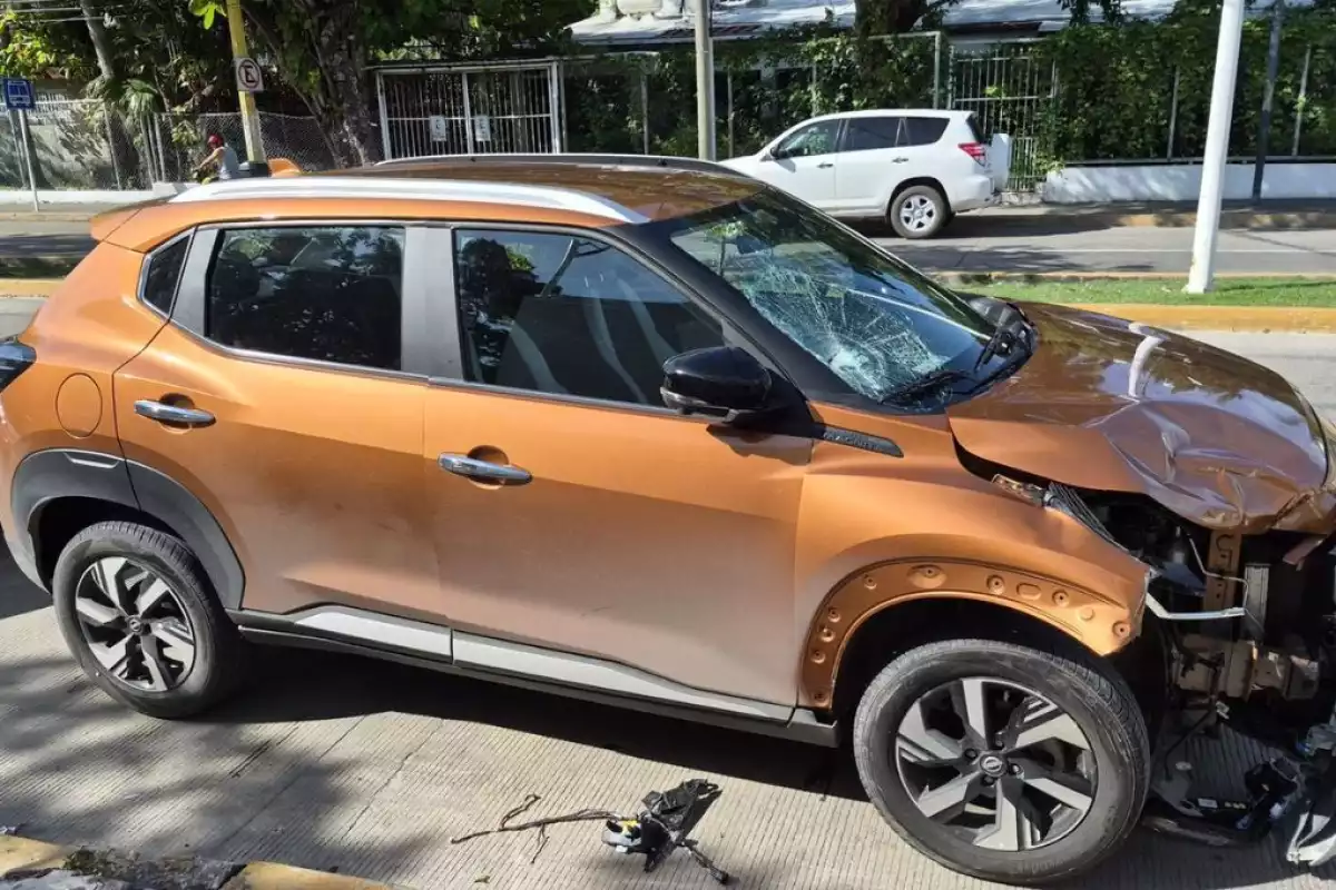 Aparatoso accidente deja un motociclista gravemente lesionado frente a ...