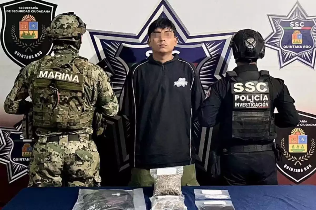 Detienen a un hombre por presunta posesión de droga en Cancún - PorEsto