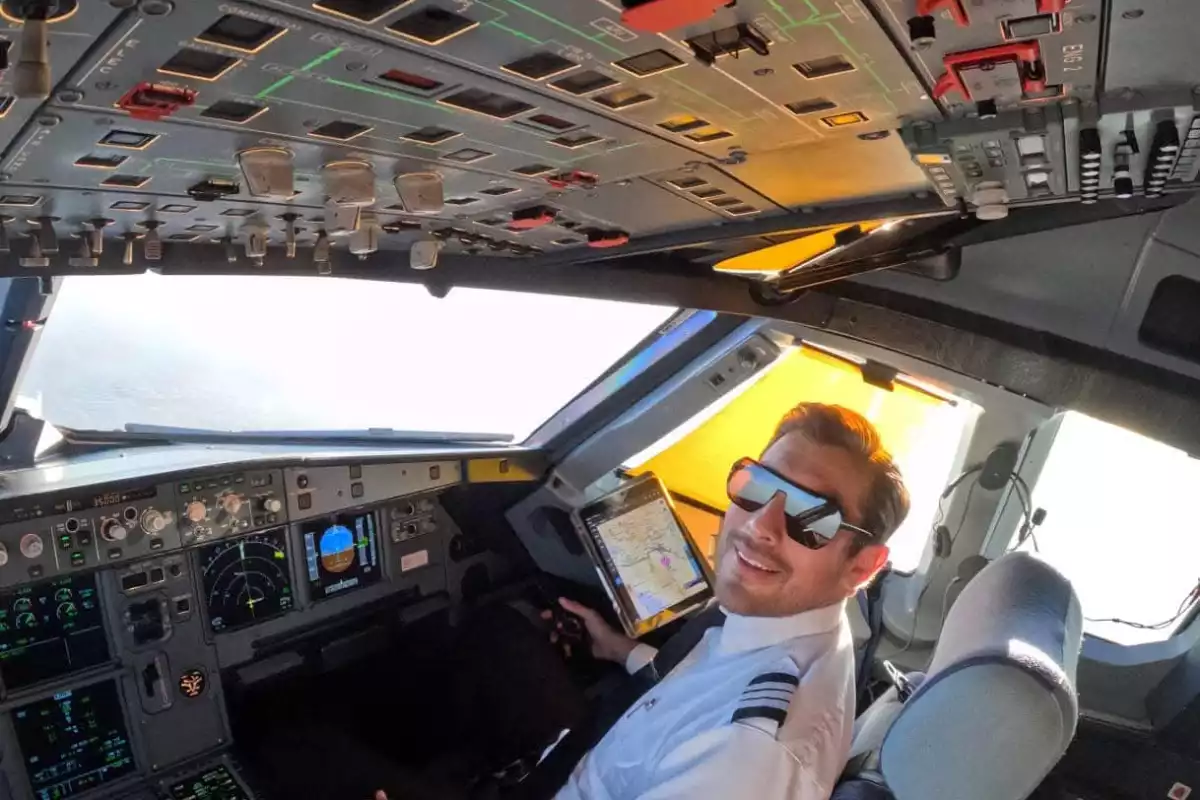 Quién es Roger Castillo, piloto campechano que salvó a más de 200 ...