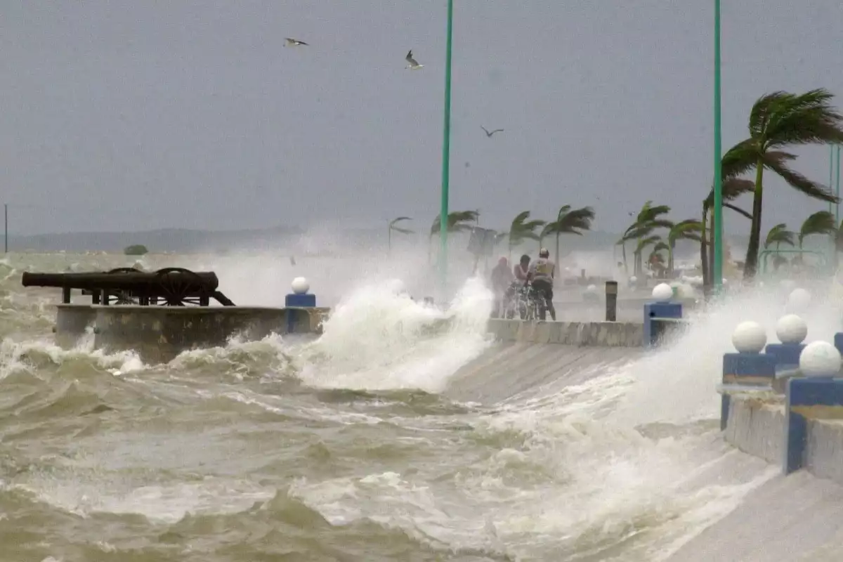 De “Janeth” a “Beryl”: 69 años de huracanes que han impactado a Campeche - PorEsto