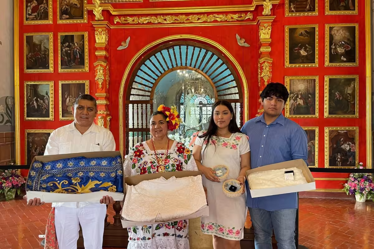 Familia Puerto Romero dona joyería para la Virgen de Nuestra Señora de ...