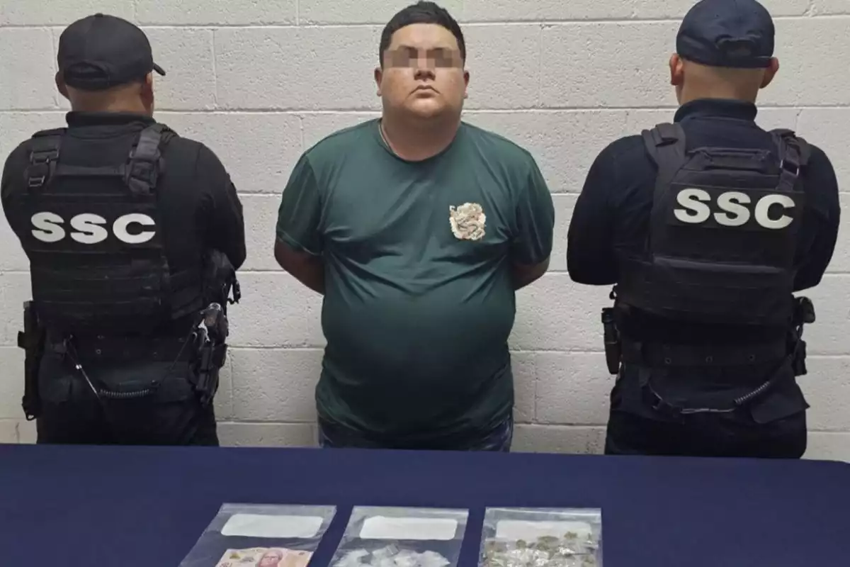 Detienen a presunto traficante de droga en Cozumel, en la colonia ...