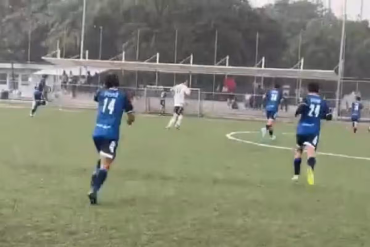 Causa pánico rayo en la cancha del Guillermo Cañedo de la Liga Juvenil ...