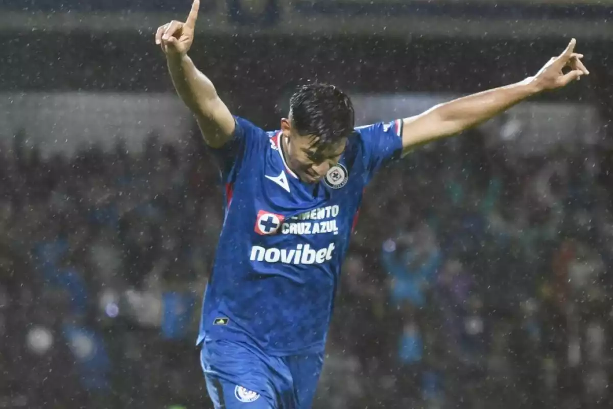¡La Máquina se destapó! Cruz Azul vence a León bajo un diluvio en CU ...
