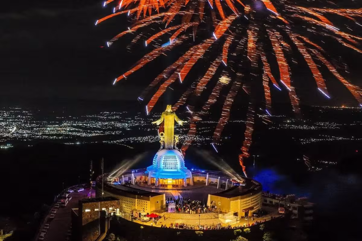 Cristo Rey de Silao estrena sistema de iluminación y mejora del camino ...