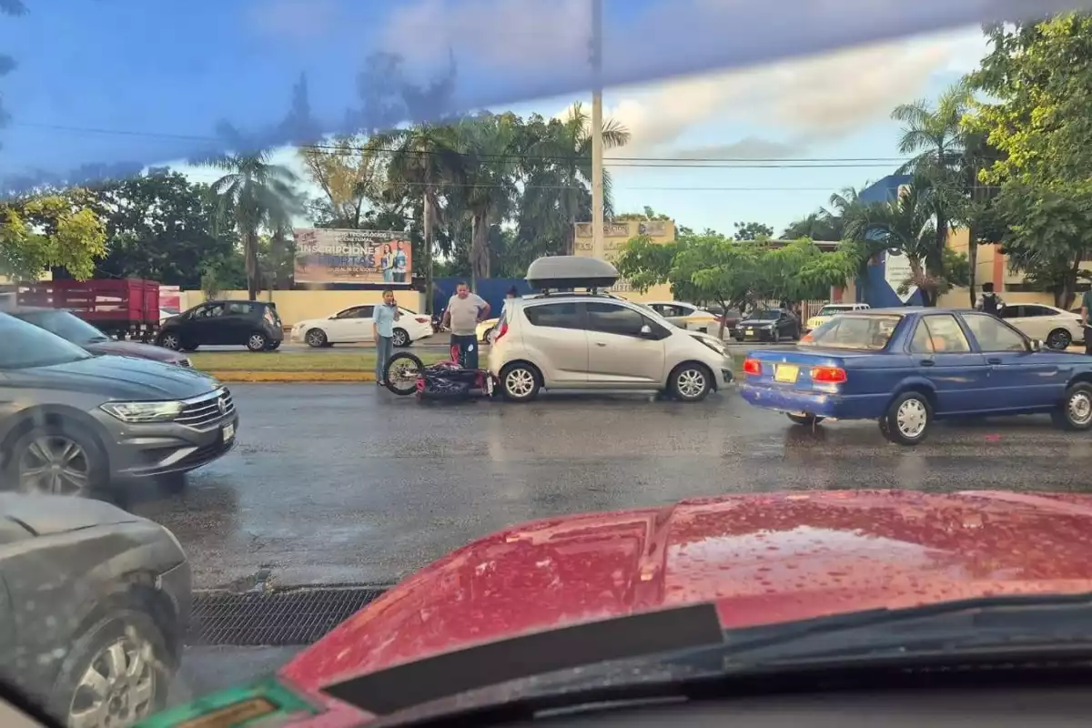 Fémina resulta herida tras percance vial frente al Instituto ...