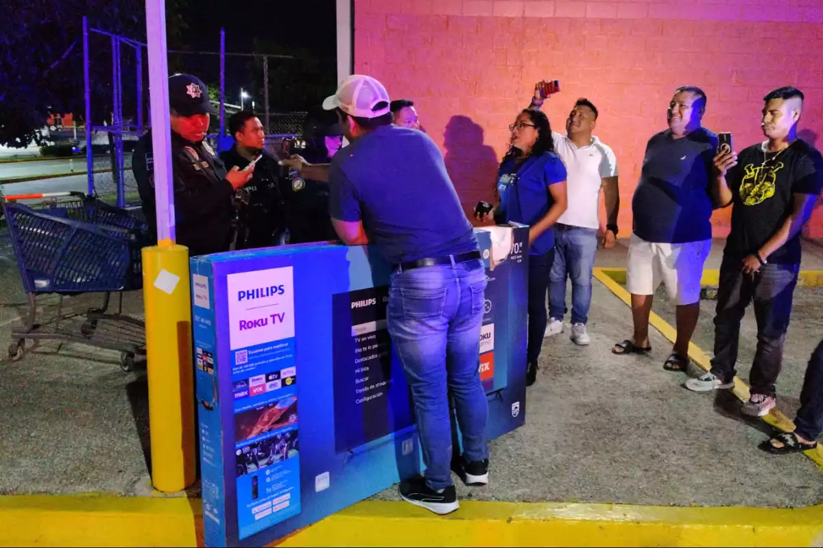 Por “error" ofertan televisores a 547 pesos en Walmart Carmen y se ...