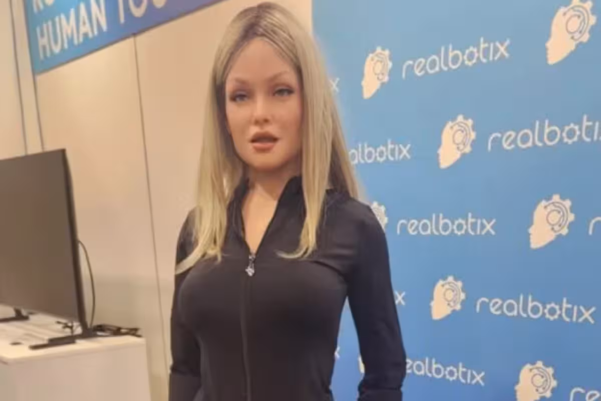 Aria: El robot humanoide que revoluciona la interacción social ¡Adiós ...