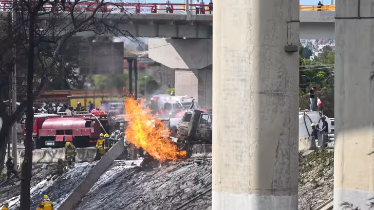 Explosión de pipa de gas desata un "infierno" en Iztapalapa, CDMX; ¿qué ...