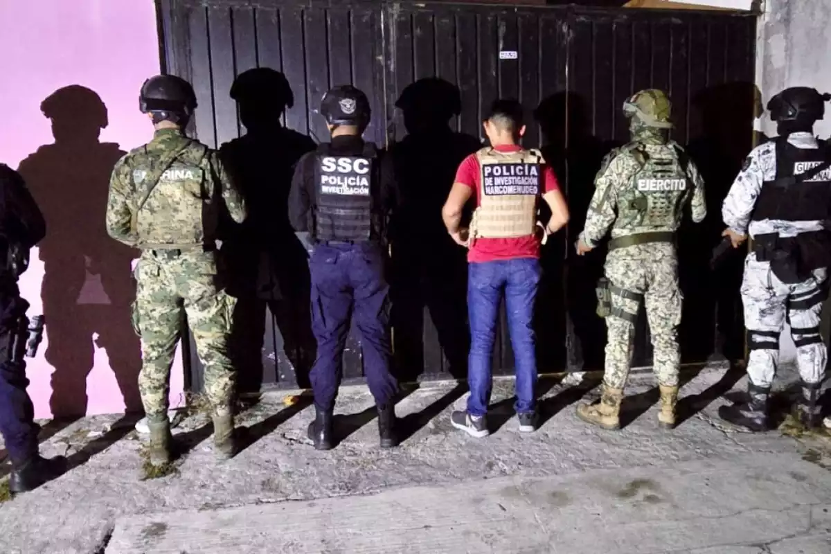 Operativos coordinados en tres municipios de Quintana Roo dejan cinco detenidos y droga ...
