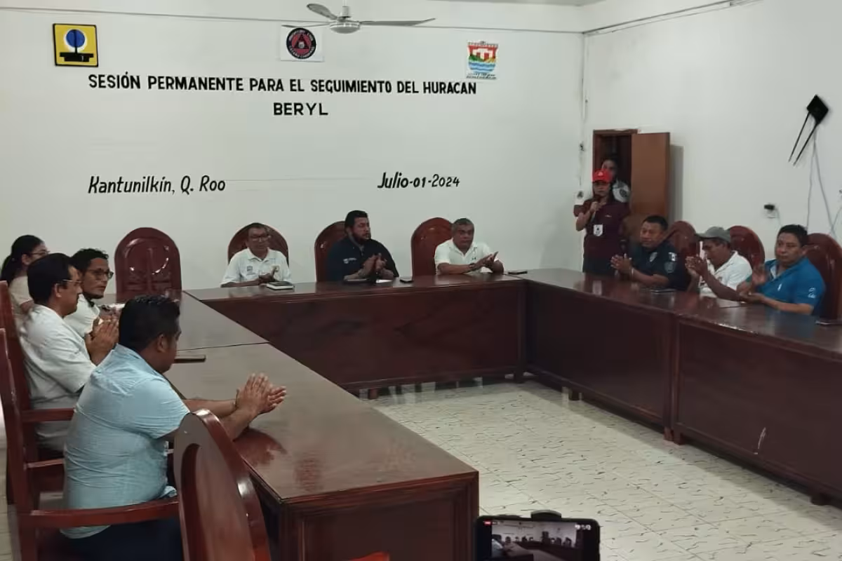 Huracán Beryl: Analizarán la posible evacuación de 2 mil personas en ...