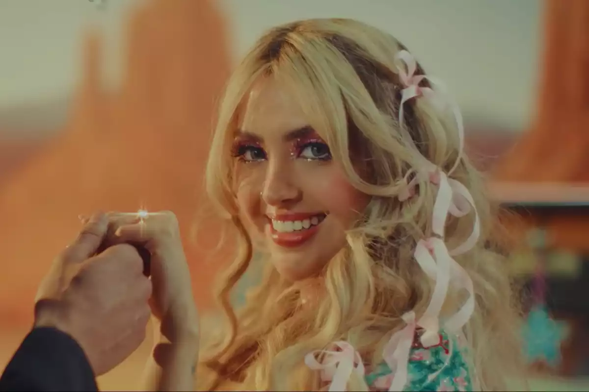 Aria Bela estrena ‘Online', su segundo sencillo que fusiona música regional mexicana - PorEsto