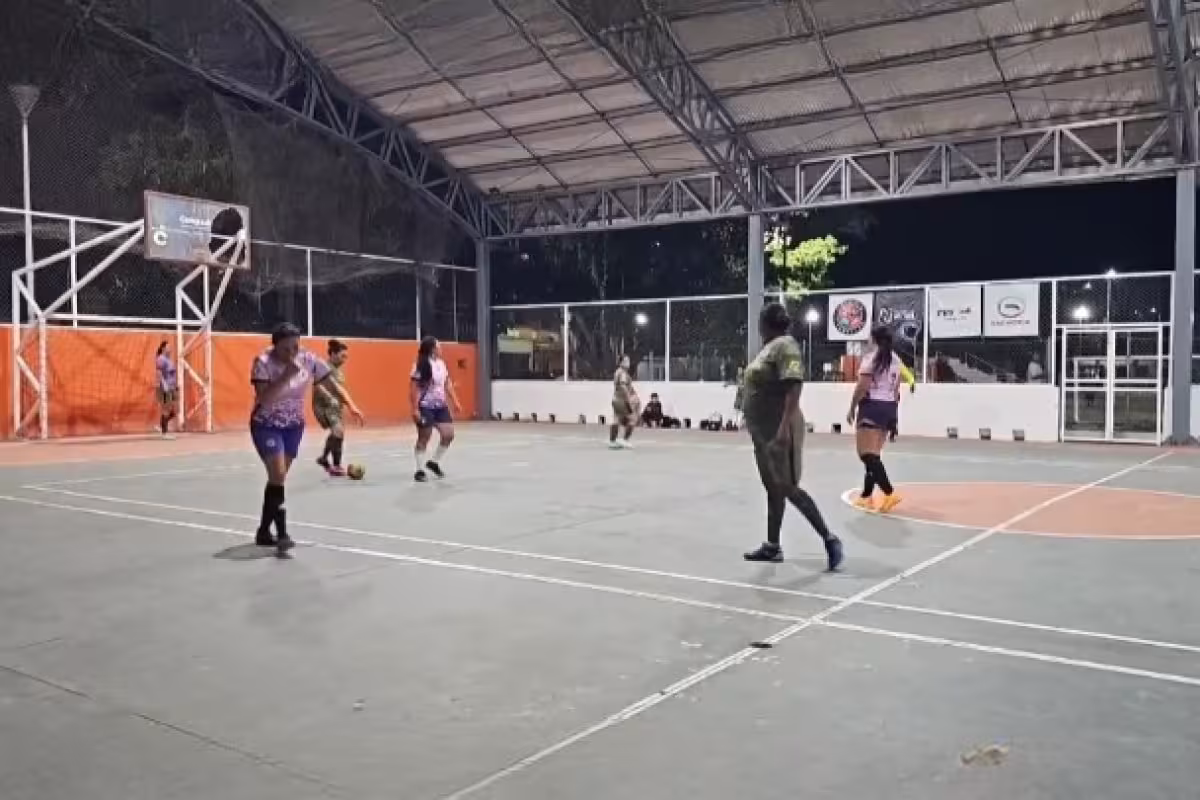 Fútsal femenil nocturno en Campeche: Bayer 10 brilla con goleada en la ...