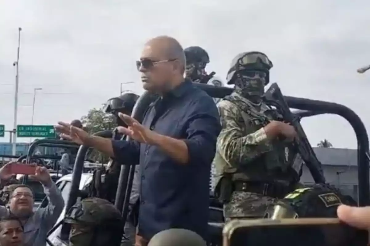 Motín en penal de Villahermosa deja dos muertos y desata caos en carreteras - PorEsto