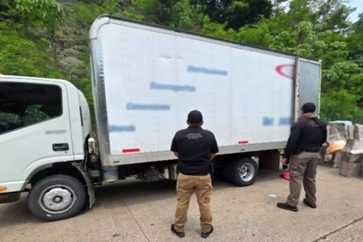 FGR decomisa más de una tonelada de marihuana oculta en muebles; hay ...