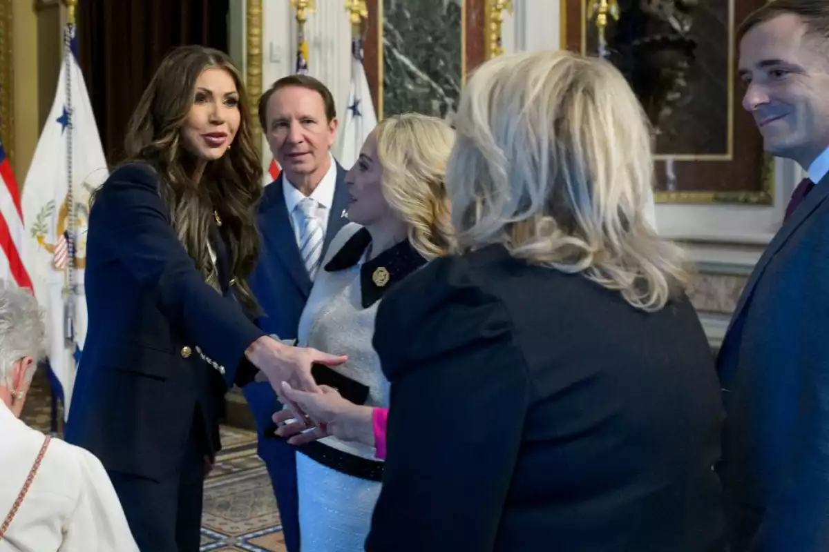 Kristi Noem es confirmada como secretaria de Seguridad Nacional en Estados Unidos - PorEsto