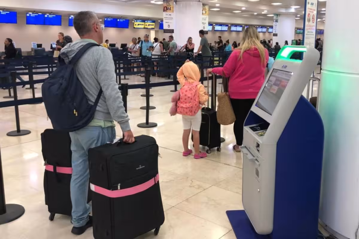 Aeropuerto Internacional de Cancún registra 537 vuelos en pleno Día del ...