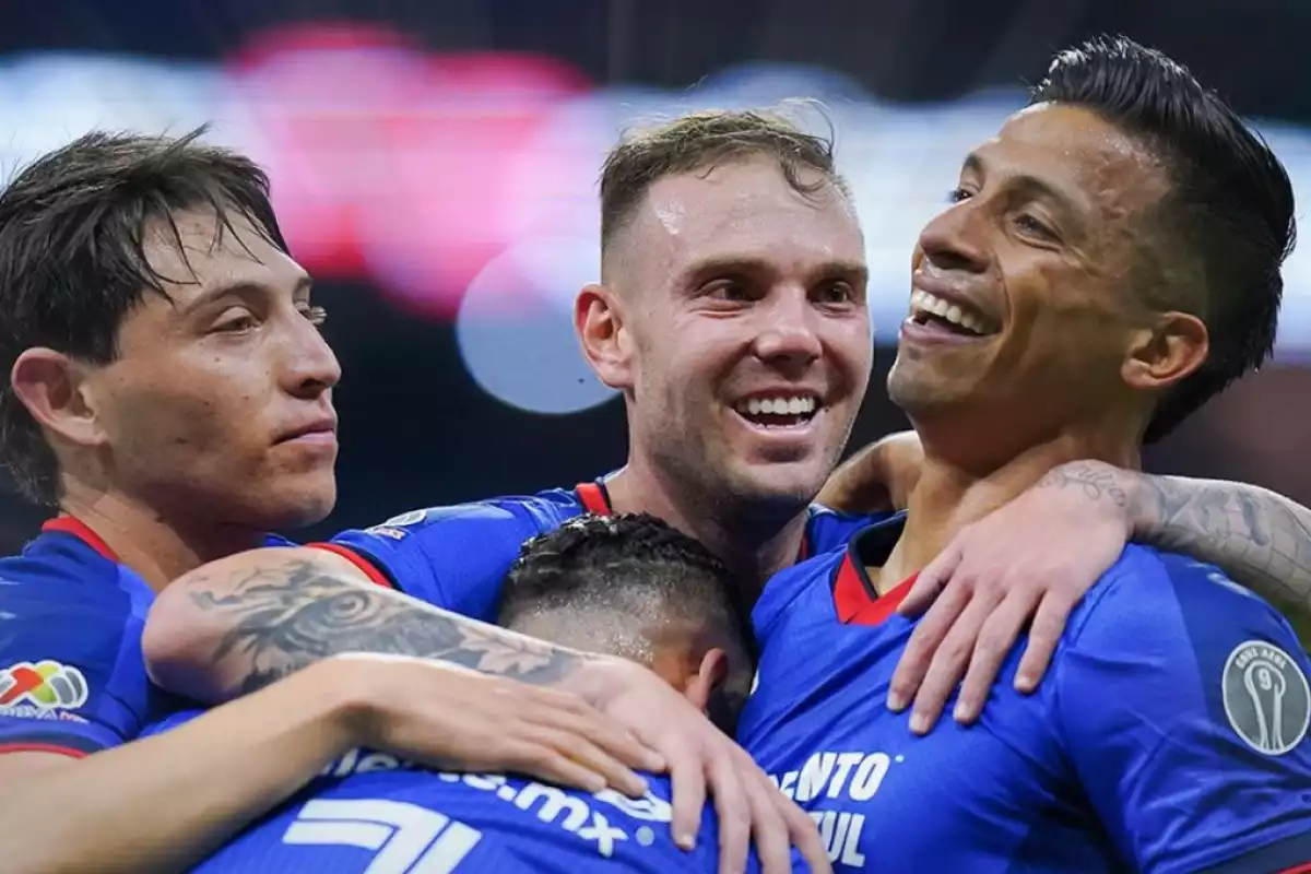 Cruz Azul doblega a Pumas en los Cuartos de Final de Ida del Torneo Clausura 2024 - PorEsto